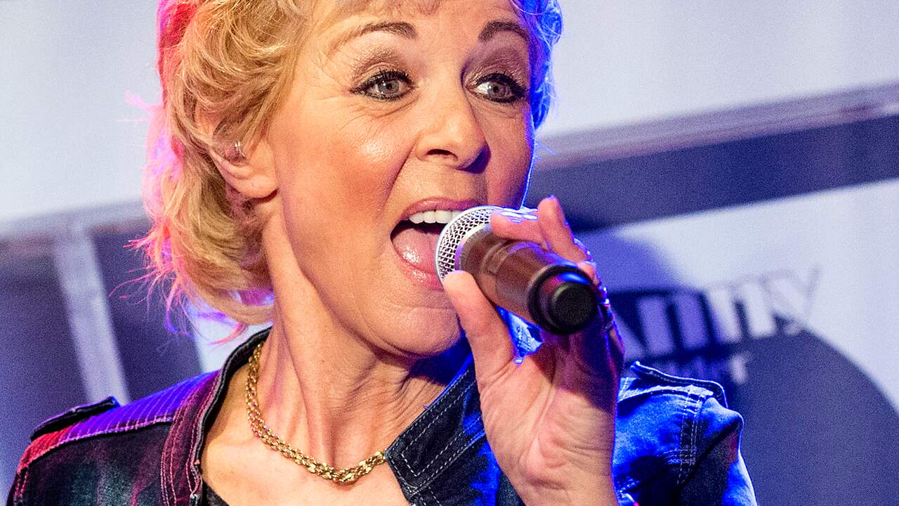 BZN-zangeres Anny schilder deelde bed met René van der Gijp | NU - Het ...