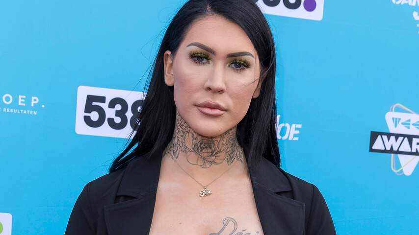 YouTuber Jessie Maya ontvangt eerste Pride Award | Media | NU.nl