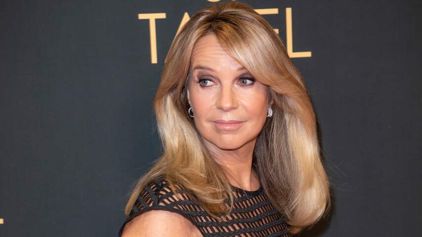 Linda de Mol breekt enkel en kneust voet, maand na gebroken hand | Achterklap | NU.nl