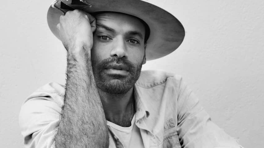 Alain Clark vindt solo-optreden in Ziggo Dome 'surreële setting ...