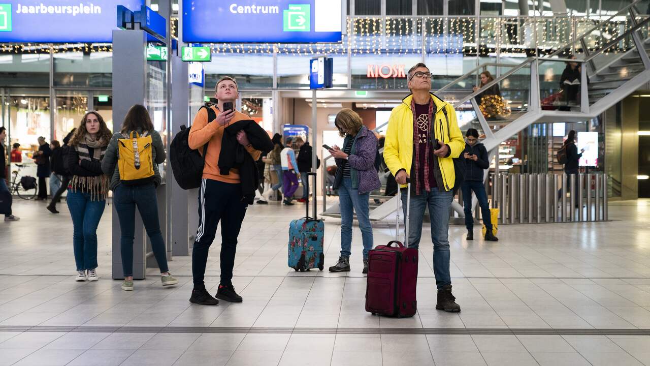 Veel vertraagde en uitgevallen treinen door storingen op en buiten het ...