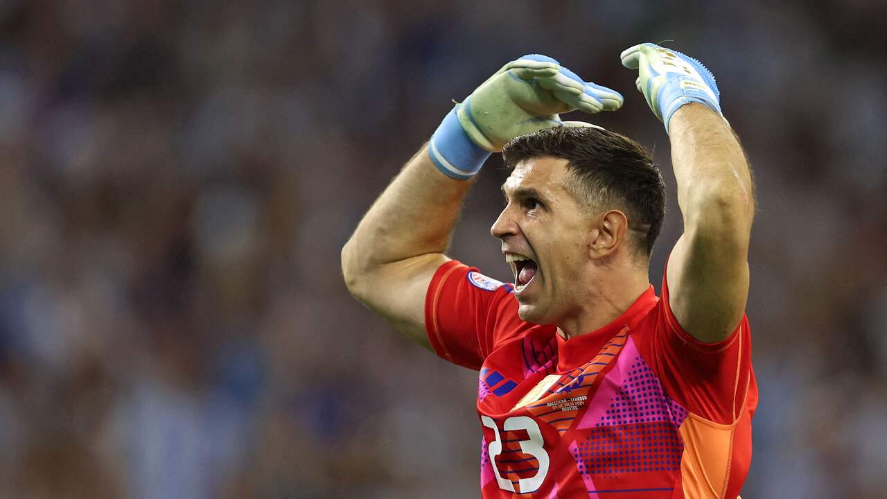 Keeper Martínez stopt twee penalty's in serie tegen Colombia | NU.nl