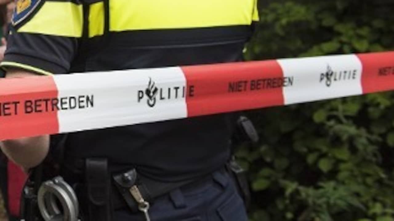 Dode gevonden in woning Hoek van Hollandstraat | Amsterdam | NU.nl Dode gevonden in woning Hoek van Hollandstraat | Amsterdam | NU.nl