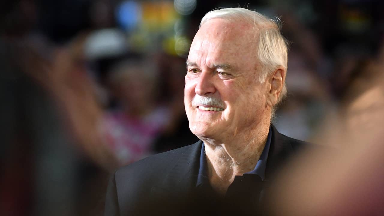 John Cleese geeft elk jaar bijna 20.000 euro uit aan stamceltherapie ...