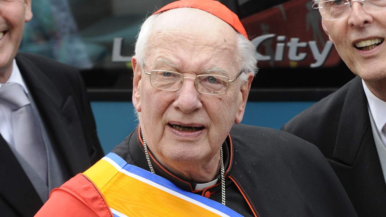 Emeritus-aartsbisschop van Utrecht Ad Simonis (88) overleden ... Emeritus-aartsbisschop van Utrecht Ad Simonis (88) overleden ...