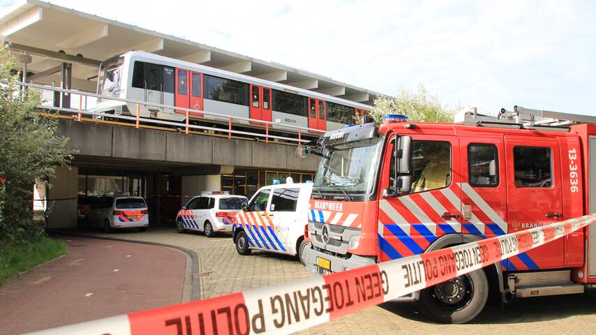 Vijf jaar cel en tbs voor doodsteken man in metro Amsterdam | Binnenland | NU.nl