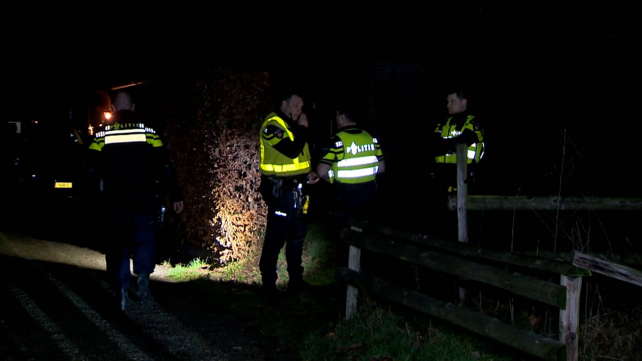 Limburgse politie onderzoekt omgeving na dodelijk vuurwerkongeluk | NU.nl Limburgse politie onderzoekt omgeving na dodelijk vuurwerkongeluk | NU.nl