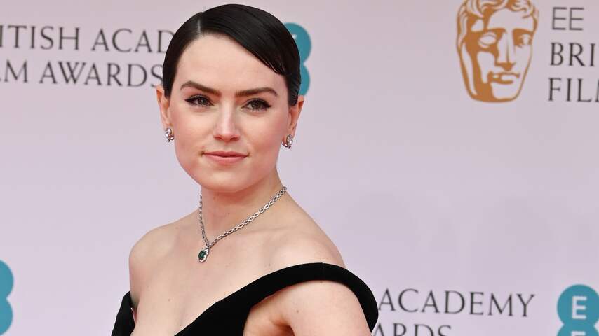 Star Wars komt met drie nieuwe films, Daisy Ridley keert terug als Rey ...