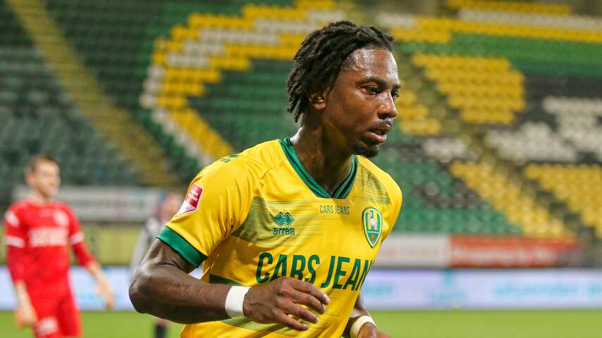 Dertigvoudig Oranje-international Elia (36) zet definitief punt achter ...