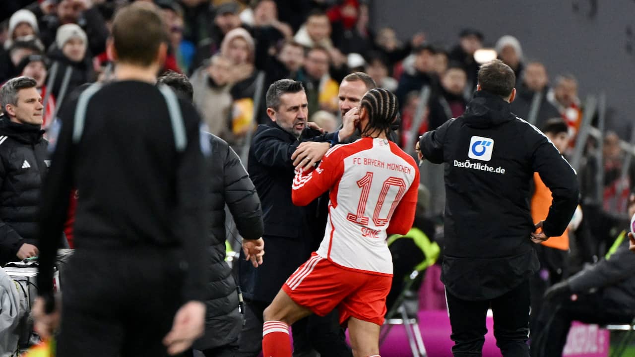 Union Berlin-trainer Bjelica slaat Sané in zijn gezicht en krijgt rood ...