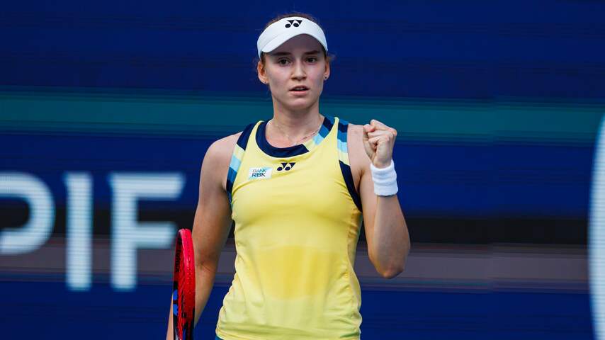 Rybakina pakt slechts vijf punten in één set, maar bereikt toch finale ...