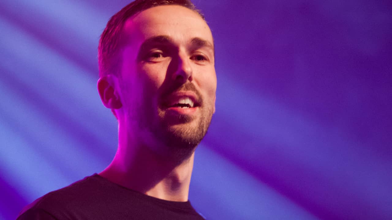 Opposites-rapper Twan van Steenhoven wordt voor het eerst vader ...