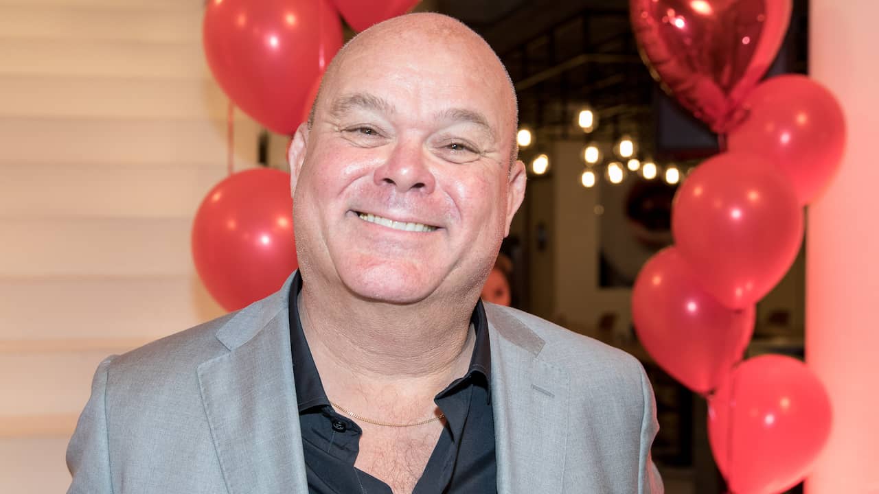 Bijna 1,3 miljoen kijkers voor Paul de Leeuw en Astrid Joosten in Op1 ...