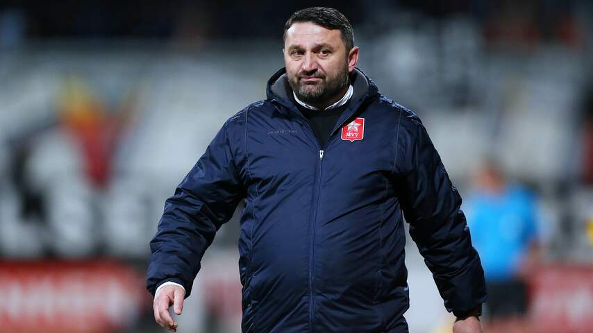 MVV gaat na dit seizoen niet verder met 'teleurgestelde' trainer Usta ...