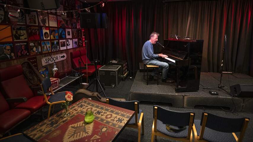 Jan Rot presenteert onverwacht afscheidsalbum met oude en nieuwe ...