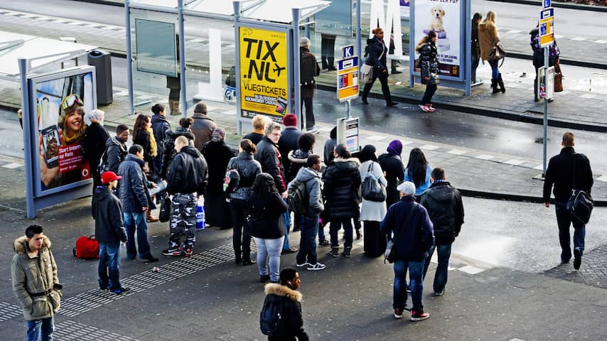 Nieuw busstation op Zuidplein geopend | Rotterdam | NU.nl