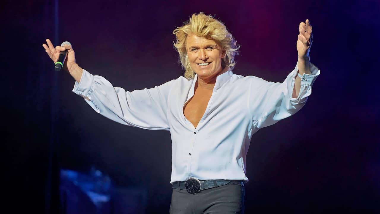 Hans Klok arriveert te vroeg met circus op Texel en wacht mogelijk ...