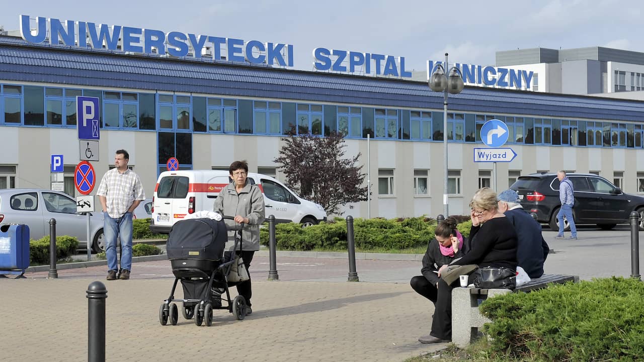 Poolse van 182 kilo blijkt een baarmoedercyste van zo'n 100 kilo te ...