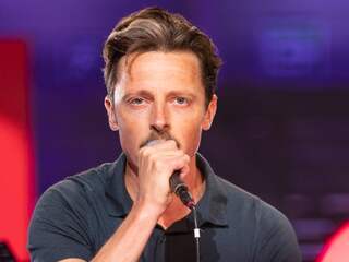 Lange Frans en Baas B herenigd op het podium: 'Voelde goud en vertrouwd ...