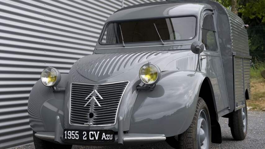 Waarom sommige auto's gele koplampen hebben | Onderweg | NU.nl