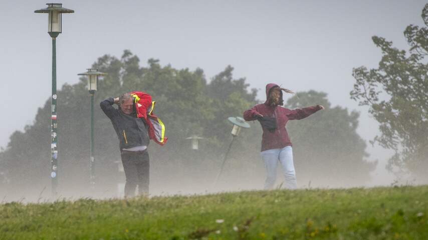 Weerbericht | Storm Conall zorgt vanmiddag voor zware windstoten | Weerbericht | NU.nl