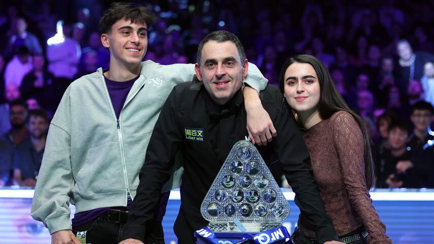 Snookerlegende O'Sullivan pakt 29 jaar na eerste eindzege opnieuw ...