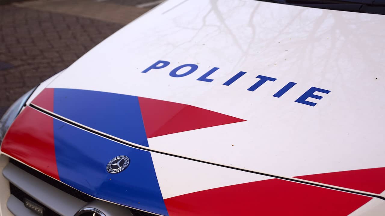 Overval op Maarssens tankstation; politie speurt naar verdachten met ... Overval op Maarssens tankstation; politie speurt naar verdachten met ...
