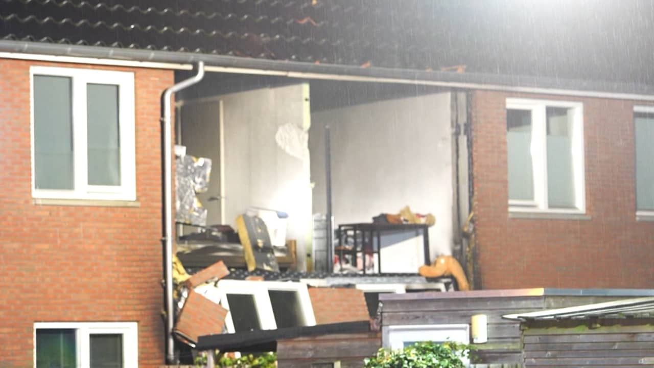 Achtergevel weggeblazen uit woning in Meppel na explosie | Binnenland | NU.nl