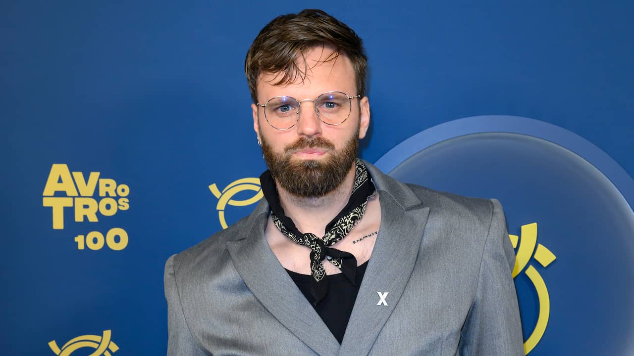 Tim Hofman 'gespannen' omdat man hem wilde doden: 'Maar ga er goed mee om' | Achterklap | NU.nl