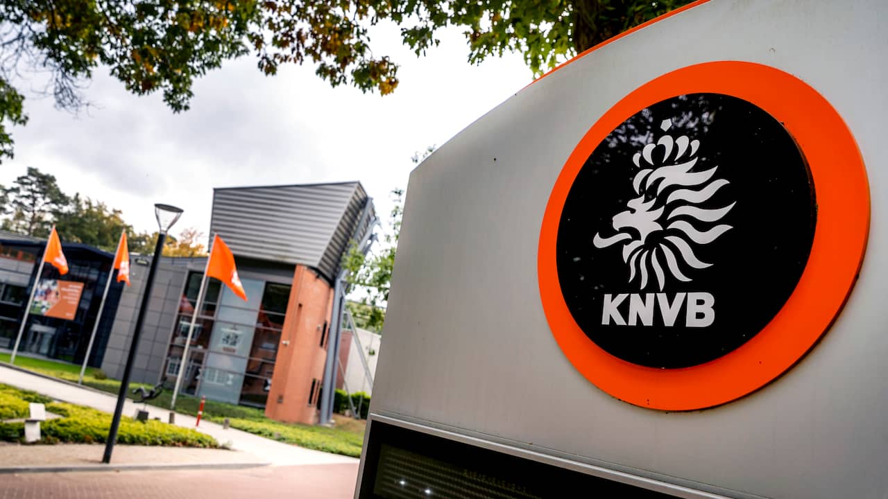 KNVB moet afzien van opvang Oekraïense vluchtelingen in Zeist | Voetbal ...