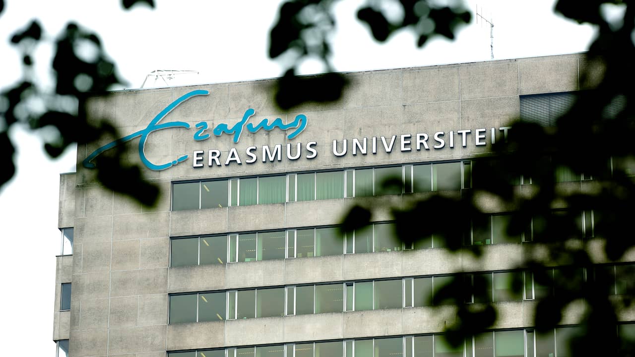 Erasmus Universiteit heropent gebouw na scheuren in vloer | Rotterdam ...