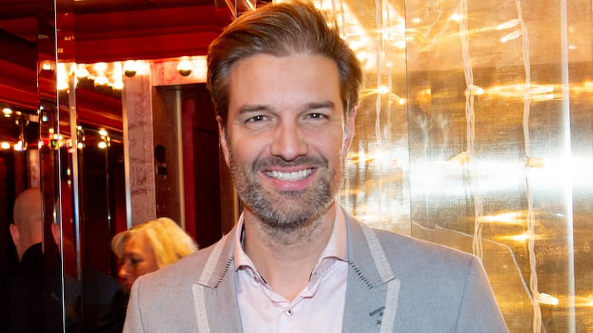 Bas Muijs 'leeft weer' na hartaanval eind vorig jaar | Achterklap | NU.nl