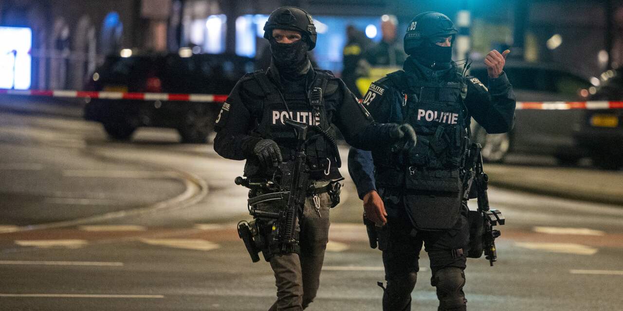 Goed nieuws: Agenten Apple Store-gijzeling geëerd | Veel eikels dit jaar