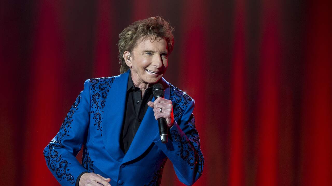 Barry Manilow stoot Elvis van de troon met recordaantal shows in Las ...