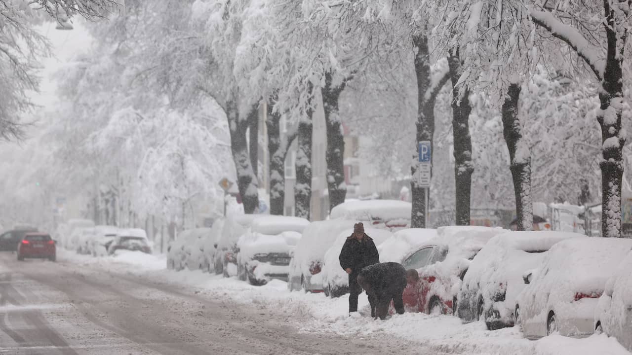 Ook Nederland kan zich opmaken voor sneeuw en gladheid, zondag code ...