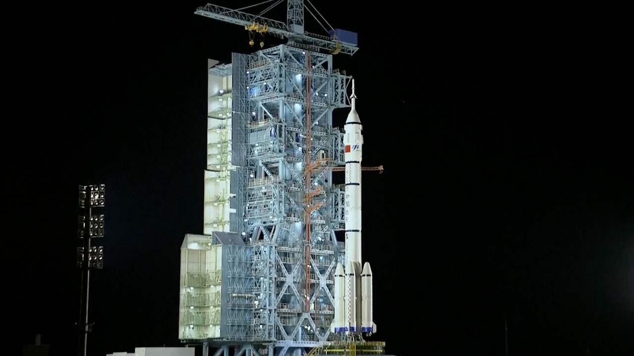 China lanceert bemande raket richting eigen ruimtestation | NU.nl