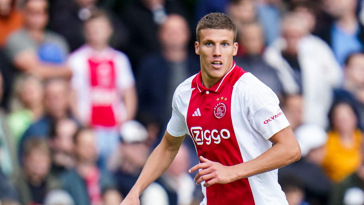 Ajax verhuurt miskoop Medic aan VfL Bochum en maakt weg vrij voor ...