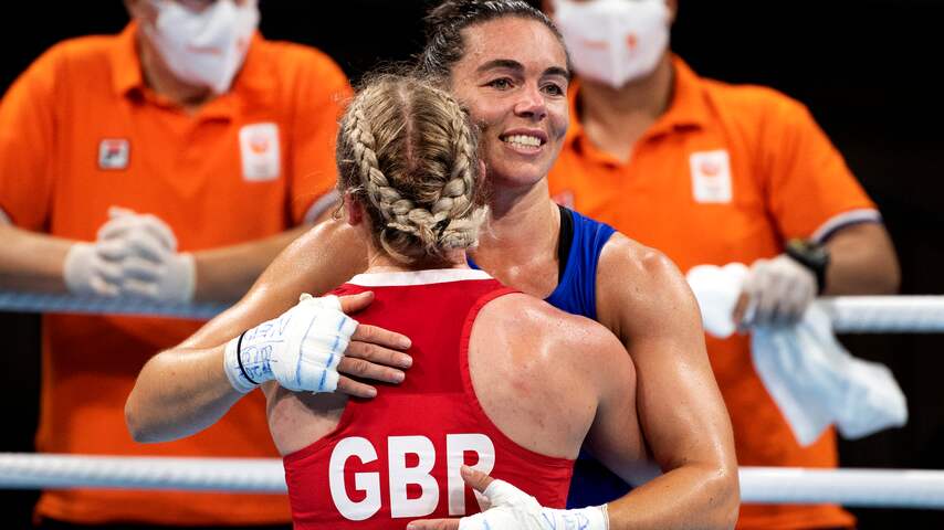 Geëmotioneerde Fontijn stopt met brons: 'Kom maar op met dat zwarte gat ...