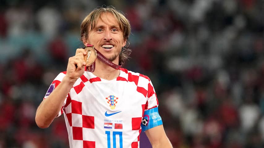 Modric (37) stelt afscheid bij Kroatië uit: 'Ik ga zeker door tot de ...
