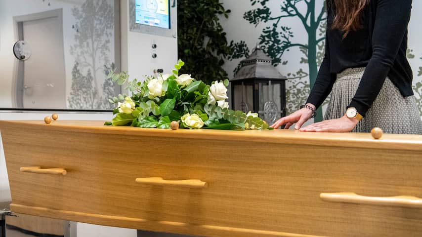 Bekende vaccinscepticus Robin Fransman aan corona overleden ...