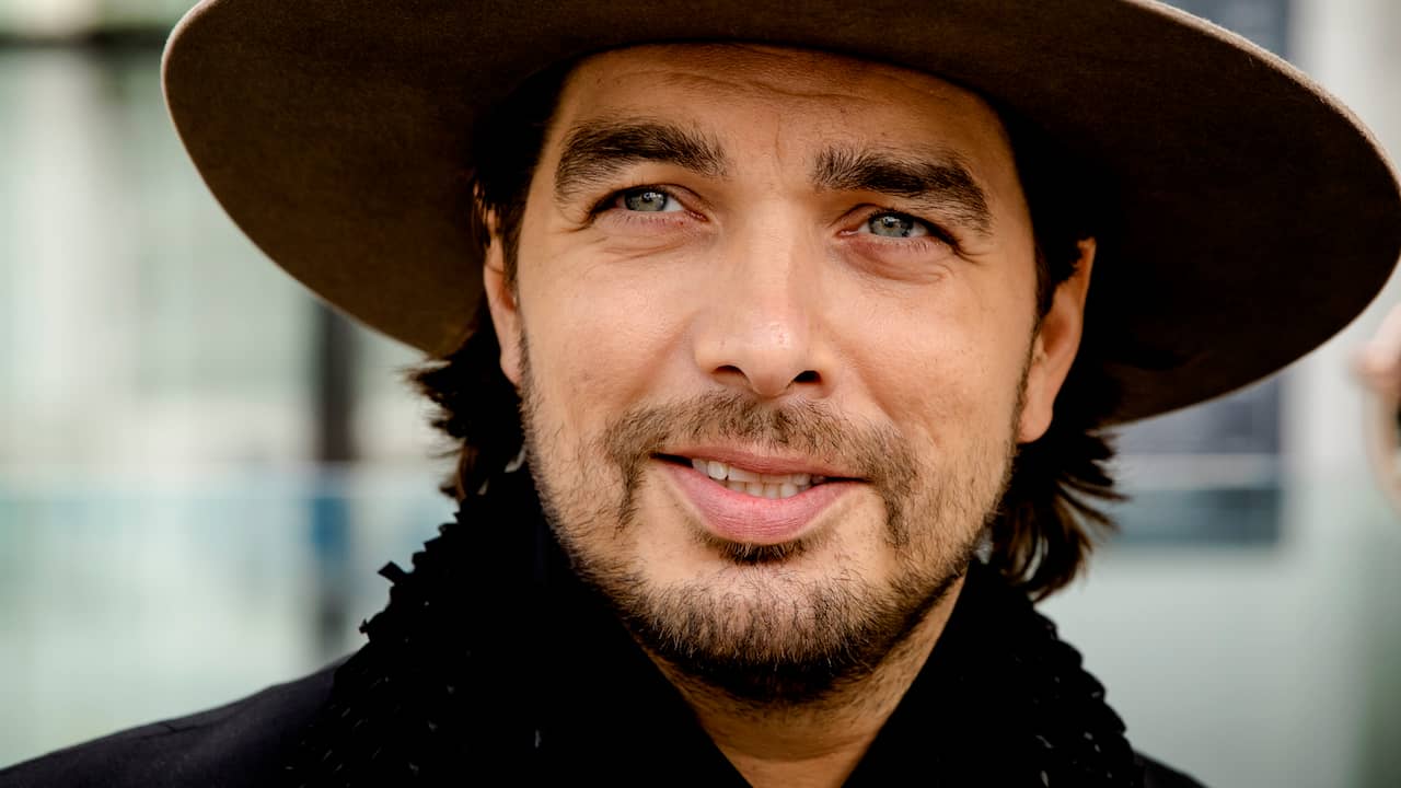 Waylon vanaf september met theatertour door Nederland | Boek & Cultuur ...