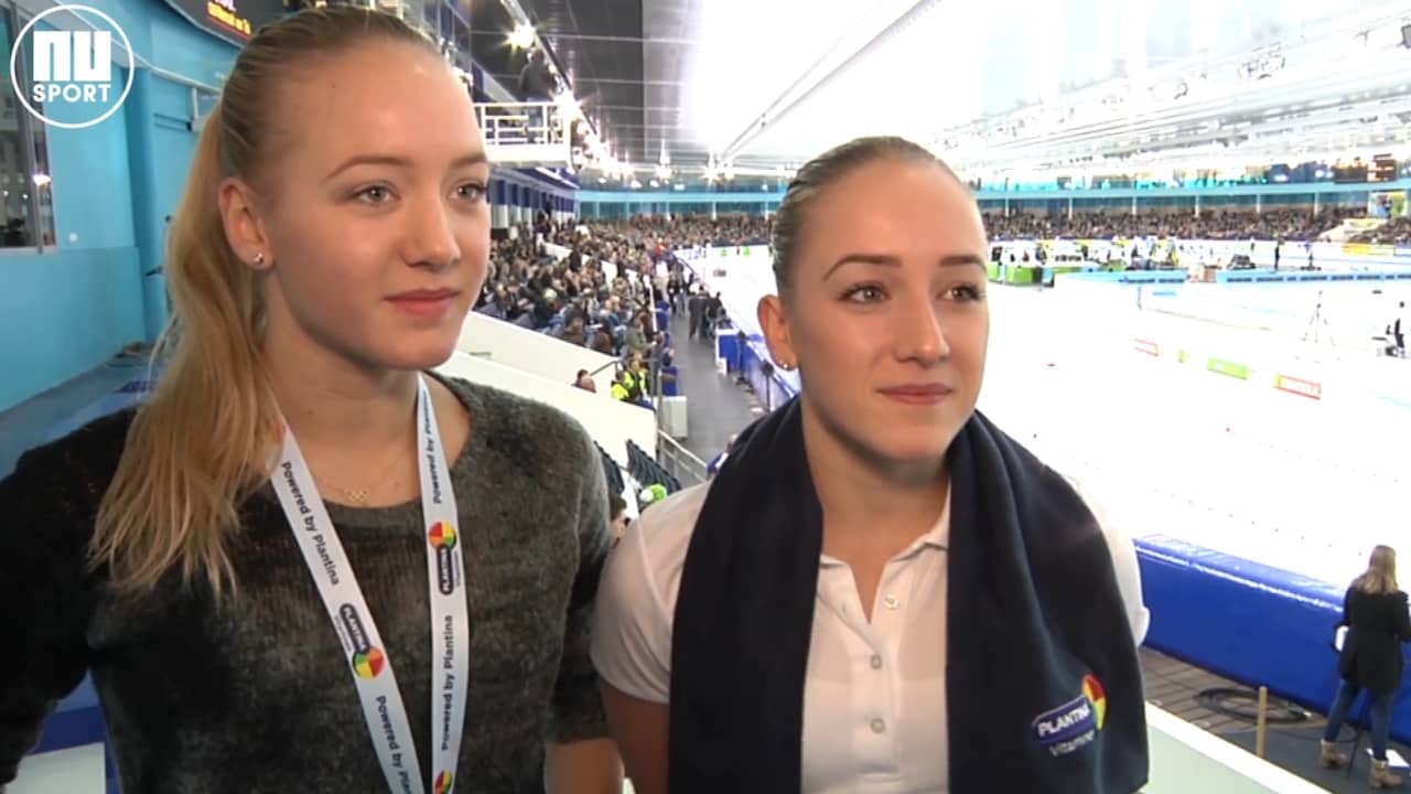 Turnsters Sanne en Lieke Wevers: 'Leuk om schaatsers aan te moedigen in ... Turnsters Sanne en Lieke Wevers: 'Leuk om schaatsers aan te moedigen in ...