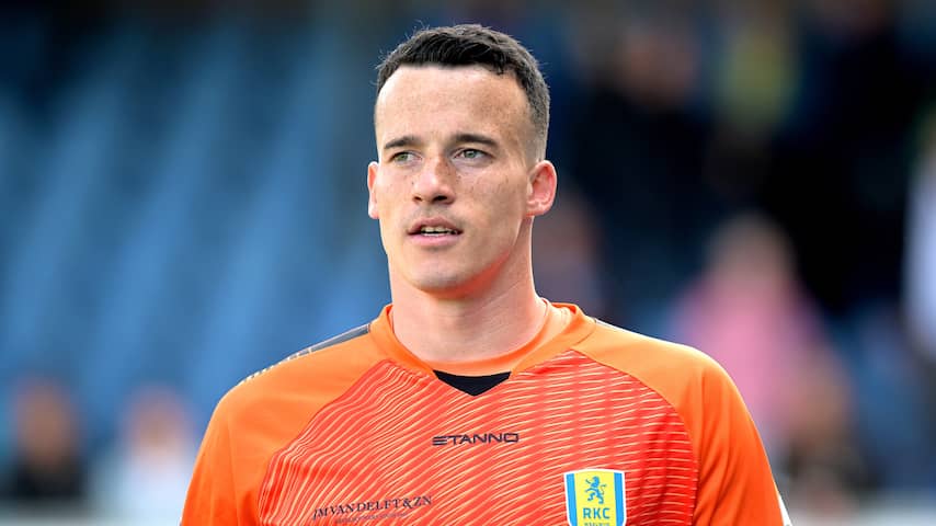 RKC-keeper Vaessen hervat groepstraining met helm en keert drie ...