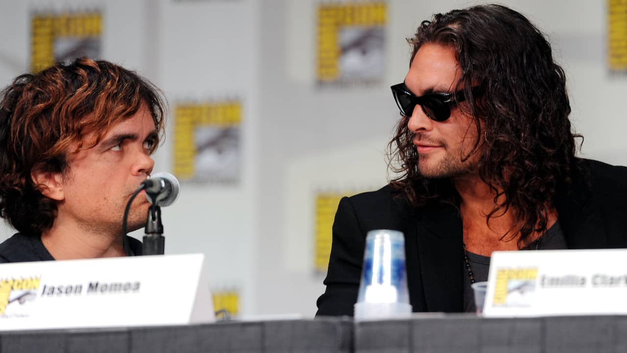 Jason Momoa en Peter Dinklage in gesprek over rollen in vampierfilm ...