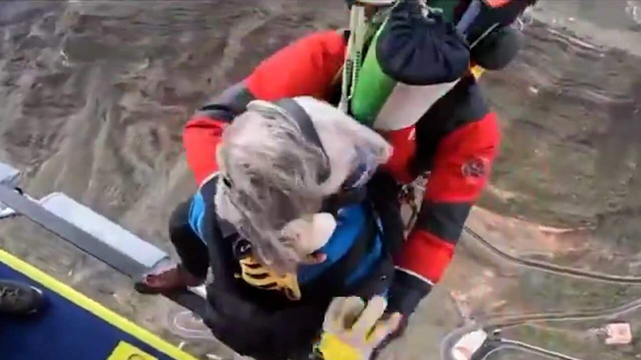 Helikopter redt verdwaalde Nederlander uit ravijn in Spanje | NU.nl