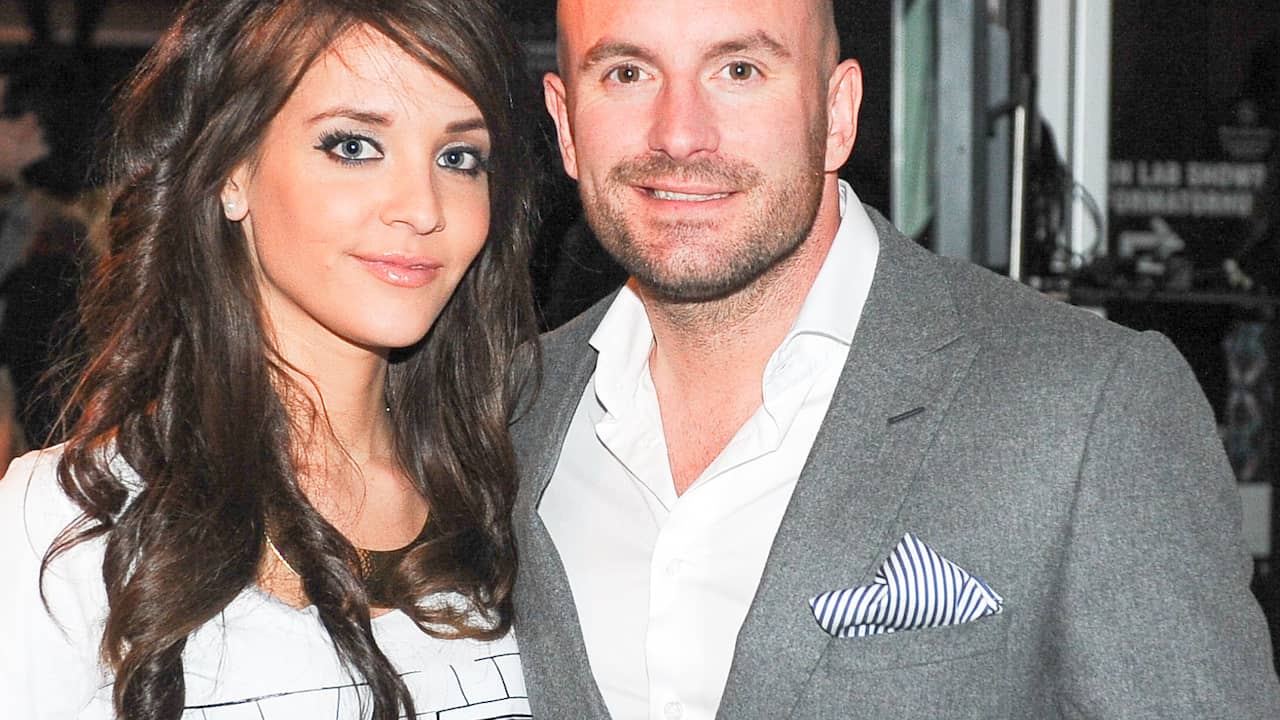 Dean Saunders moet in therapie | Achterklap | NU.nl