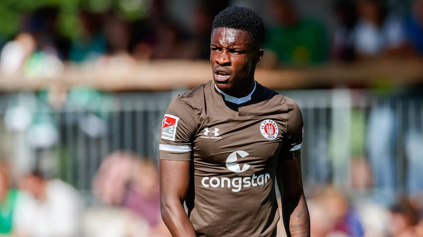 Feyenoord neemt jonge Duitse aanvaller Conteh over van St. Pauli ...