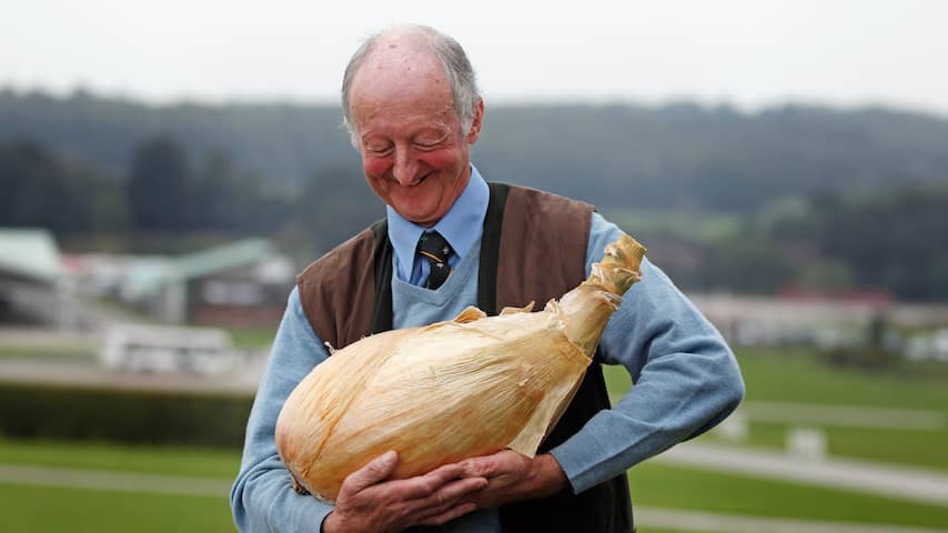 Tuinman bezit grootste ui ter wereld | Opmerkelijk | NU.nl