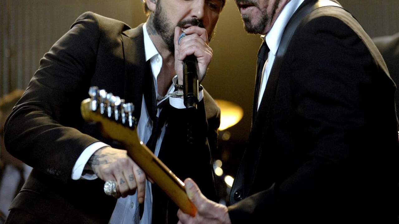 INXS-gitarist Tim Farriss verwondt vinger | Muziek | NU.nl