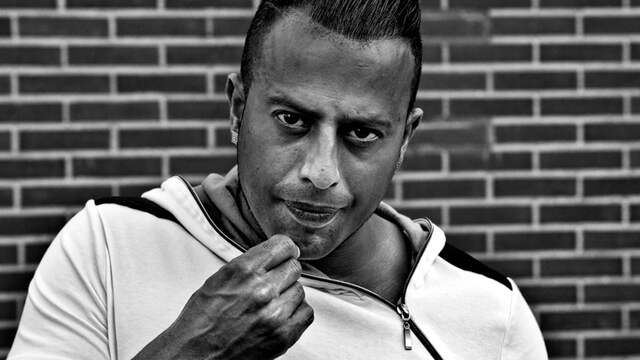 Rapper Sticks maakt kunstproject over dak- en thuislozen | NU - Het ...